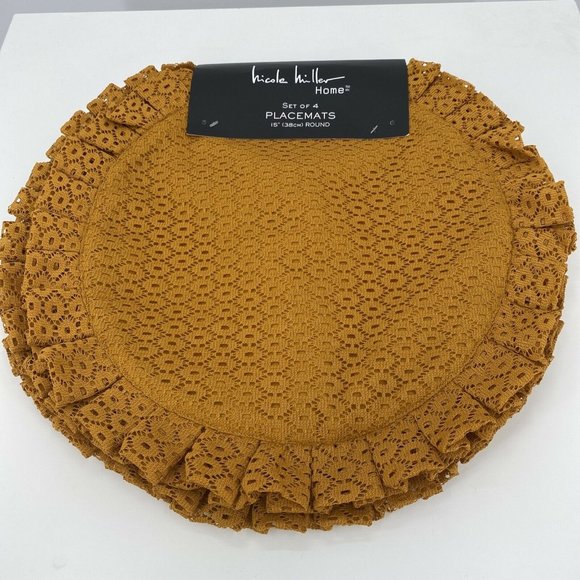 Nicole Miller | Dining | Nicole Miller Home Set Of 4 Placemats 5 Round ...